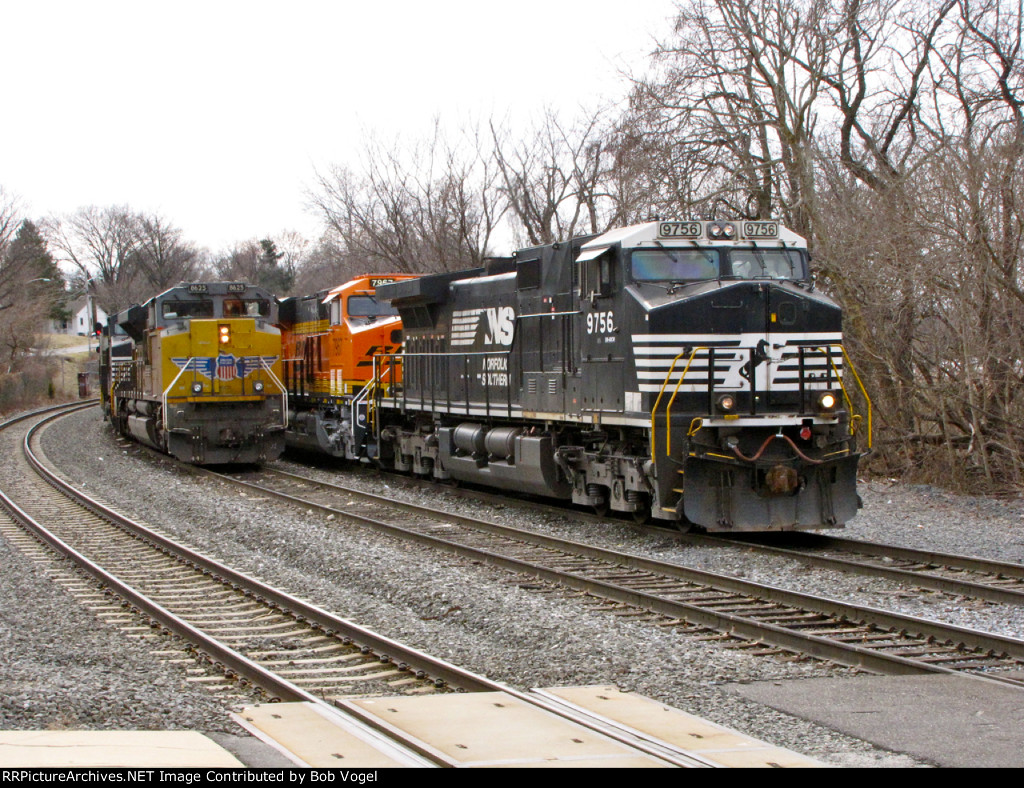 NS 9756, UP 8625, BNSF 7967